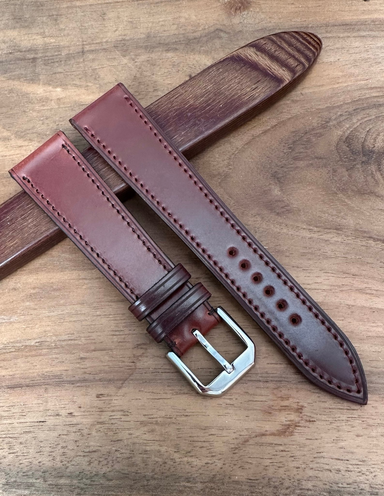 Watch Strap Shell cordovan mahogany watch - Atelier romane